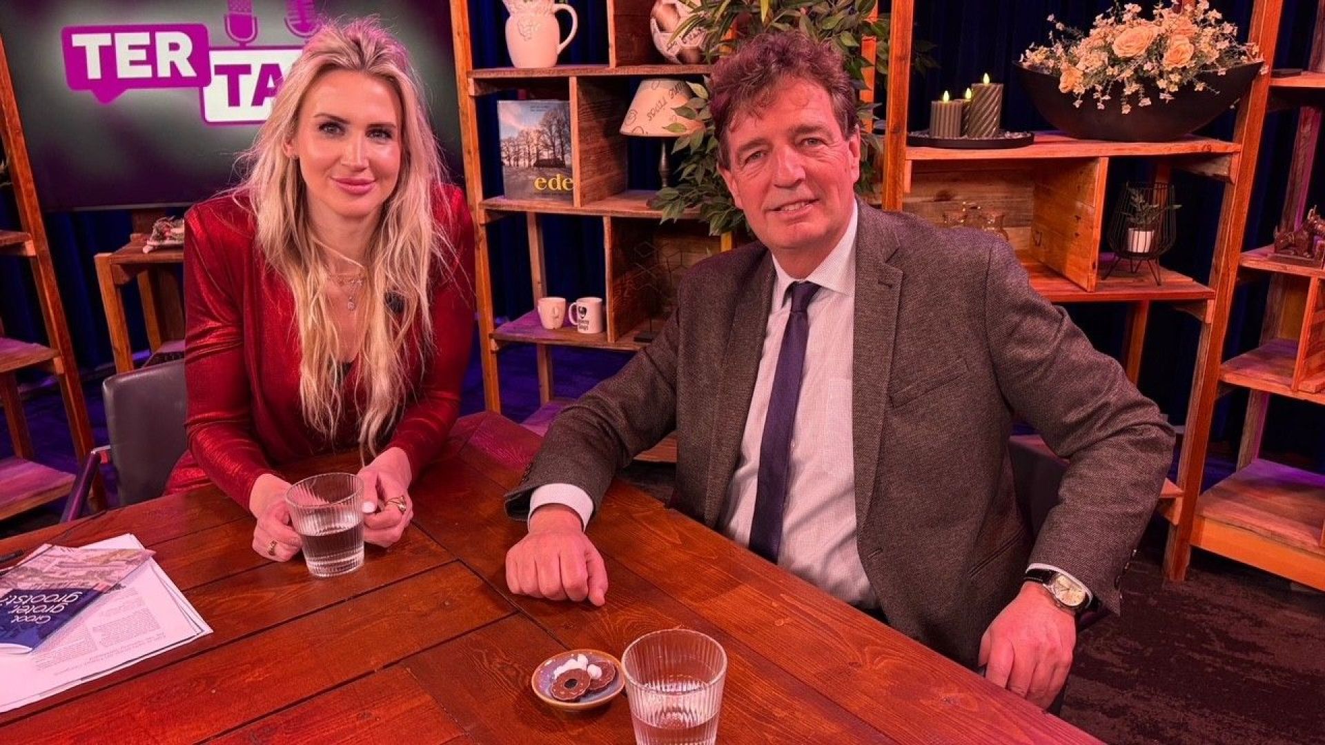 Ter Tafel – Groot, groter, grootst – XON | 1 VALLEI